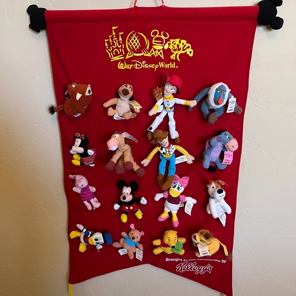 Toys | Walt Disney World Banner With 16 Small Mini Bean Toys Kelloggs ...